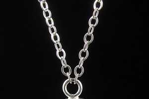 Apple-Branded Accessories : Computer Key Jewelry