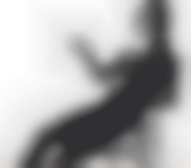 96 Vivacious Vintage Editorials