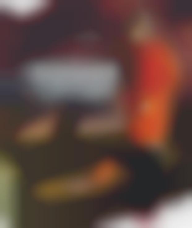 96 Vivacious Vintage Editorials