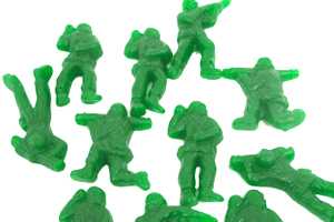 Tasty Toy-Inspried Candy : Gummi Army Men