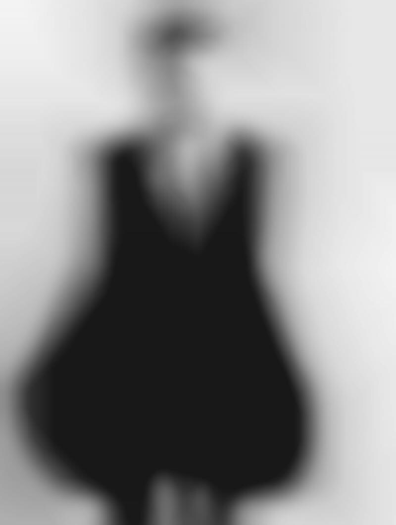 100 Distorted Fashion Features