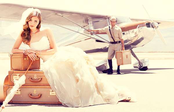 Amorous Aviator Photography : Airplane Bridal Story