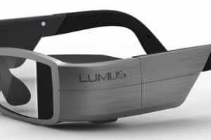 Hi-Tech Projecting Eyewear : Lumus Glasses