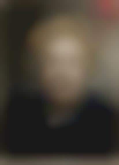 85 Persuasive Portrait Ads