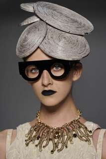 Newspaper Couture : newspaper hat fashion minas1