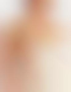 Alluring Decolletage Jewelry : chain of pace shoulder necklace