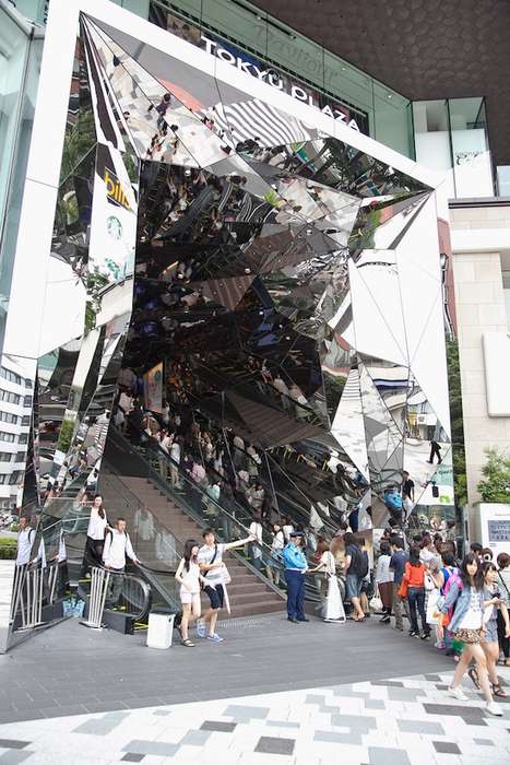 Mind-Bending Mirror Entranceways : Tokyu Plaza Omotesando Harajuku