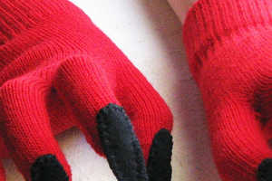 Nail Appendage Mittens : Halloween Gloves
