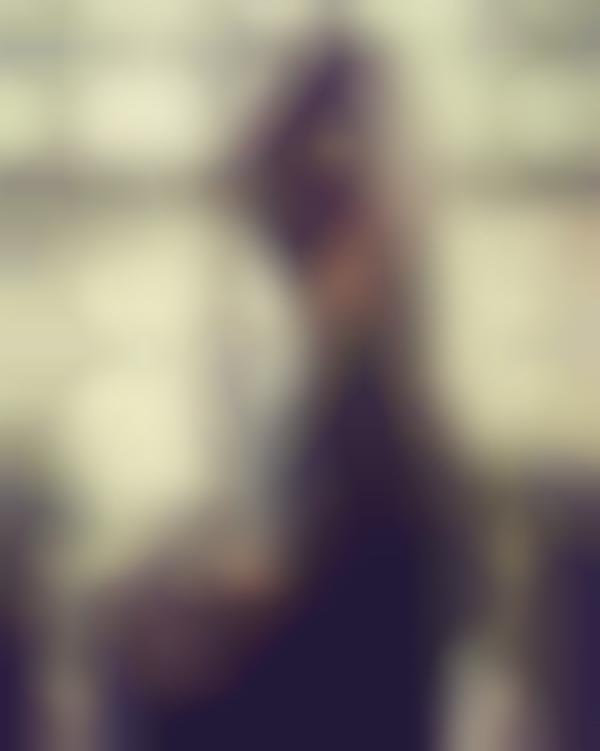 100 Distorted Fashion Features