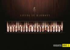 Finger-Formed Piano Ads : Amnesty International 'Living in Harmony'