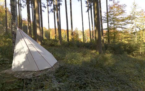 Inclined Forest Refuges : 'Les Seves' tent