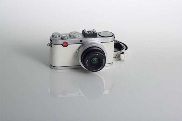 Exclusive Monochromatic Cameras : leica 'x2'