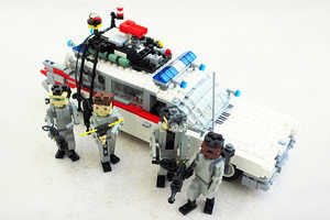 Iconic Building Block Cars : in LEGO