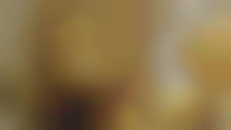 $25,000 Fish Eggs : Almas Caviar