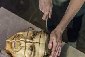 Hyperrealisitc Serial Killer Cakes : serial killer cake