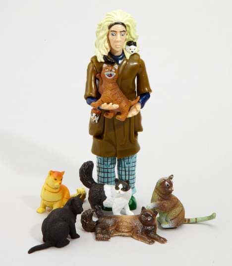 Pet Addict Sculptures : Crazy Cat Lady Action Figure