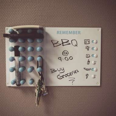 Silicone-Shelved Reminder Boards : Memo Board