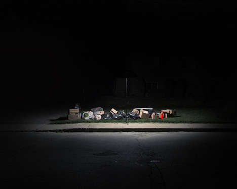 Nighttime Garbage Photography : Jour du Demenagement