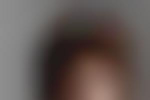 Horizontal Hair Stripes: Contrasting Hair Colors