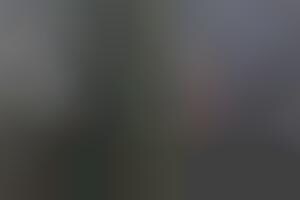 Heroic Perspective-Shifted Photography : poor batman