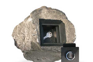 Natural Key Safes : rock key hiders