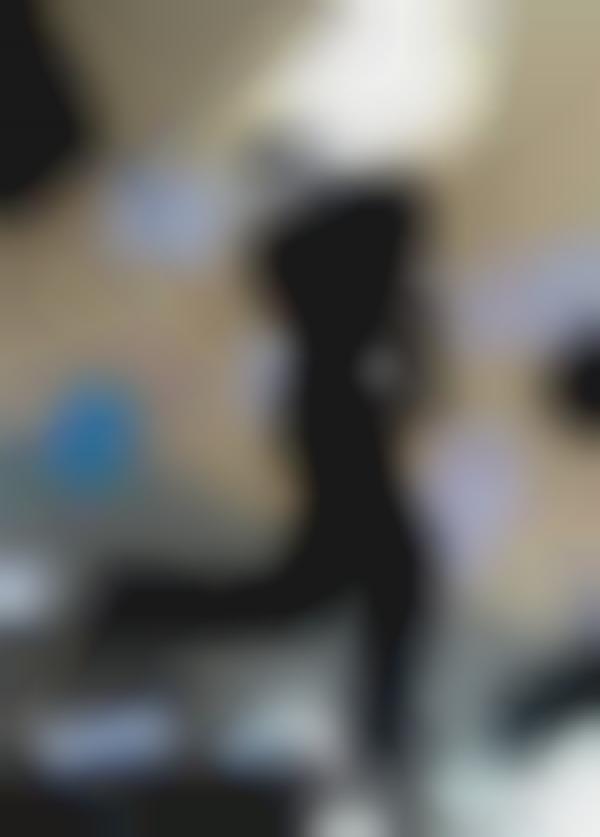 Perfectly Placed Realistic Graffiti : graffiti piece