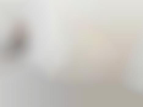 Minimalist Two-Legged Seating : Leaning Bench