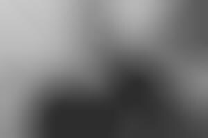 Glamorous Traveller Captures : LVR Magazine