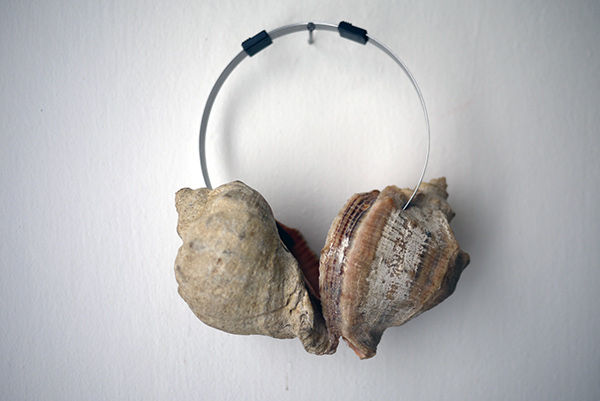 Serene Seashell Headphones : listening to the sea