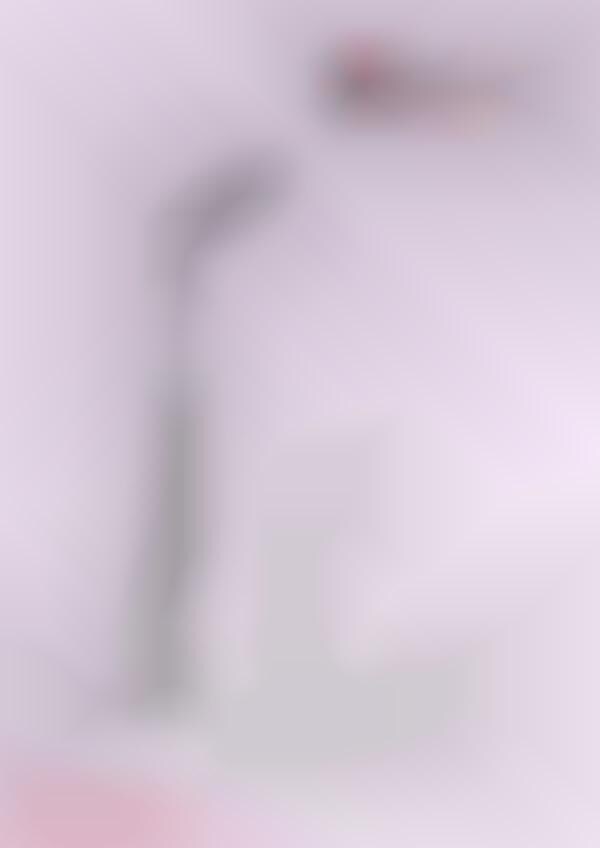 Wrecked Makeup Auto Ads : "applying makeup and driving"