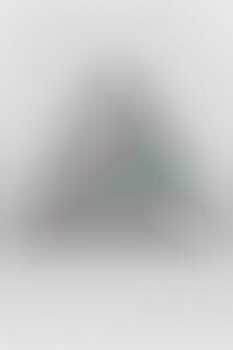 Stacked Pyramid Storage : triangle shelf