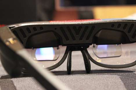 Augmented Reality Eyewear : ODG Smart Glasses