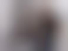 Illusory Selfie Seating : portrait in a chair