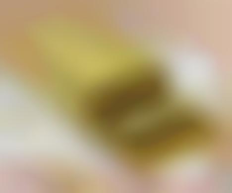 Playful Gold Desserts : gold dessert