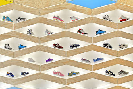 Automated Footwear Displays : Interactive Retail Display