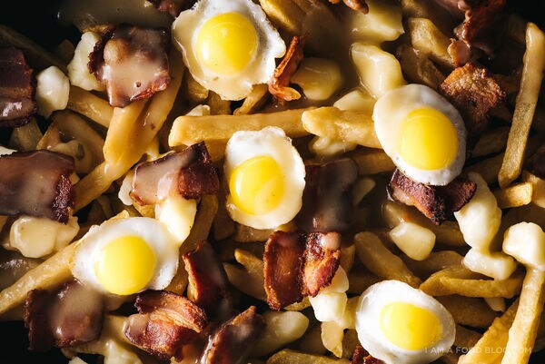 Quail Egg Poutines : Breakfast Poutine
