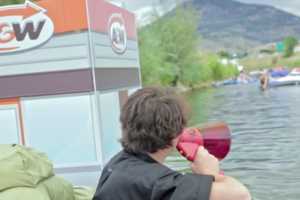 Floating Fast Food Barges : floating restuarant