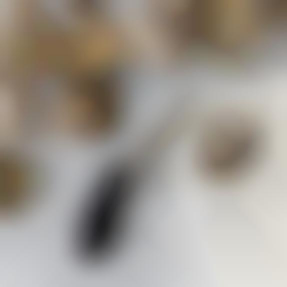 Shellfish-Shucking Bottle Openers : open oysters