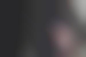 T-Shirts with Paintings: Simon Henwood's Artistic Creations