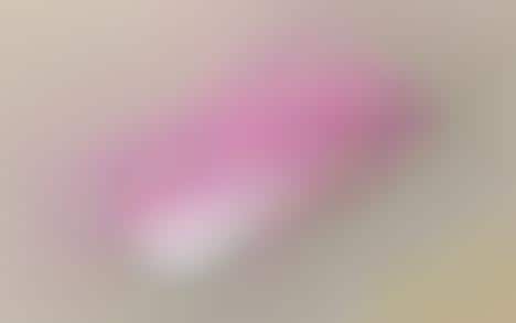 Romantic Pink Smartphones : Sony Xperia Z5