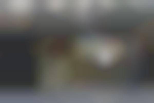 Flowery Streetwear Storefronts : flower installation