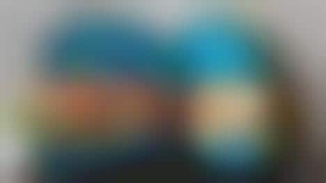 Bright Blue Burgers : blue burger buns