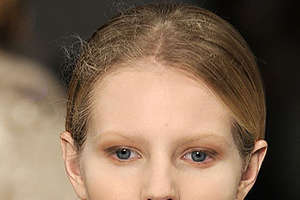 Neutral Runway Couture: Elie Saab Close-Ups Reveal Feminine Details ...