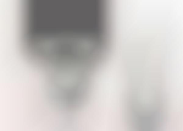 Anti-Distraction Smartphone Docks : drive safer