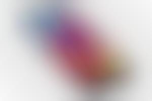 Pocket-Friendly Phone Designs : lg q8