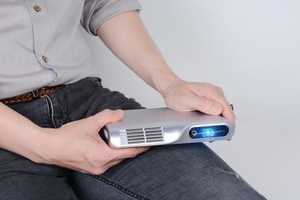 Multi-Use Portable Projectors : PIQS TT