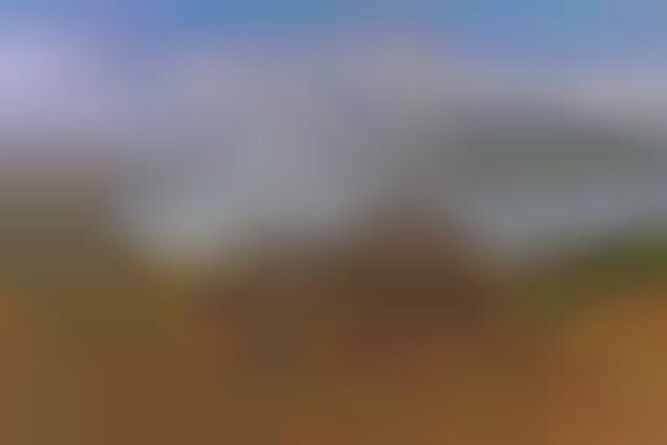 Luxe Fort-Like Retreats : five element house