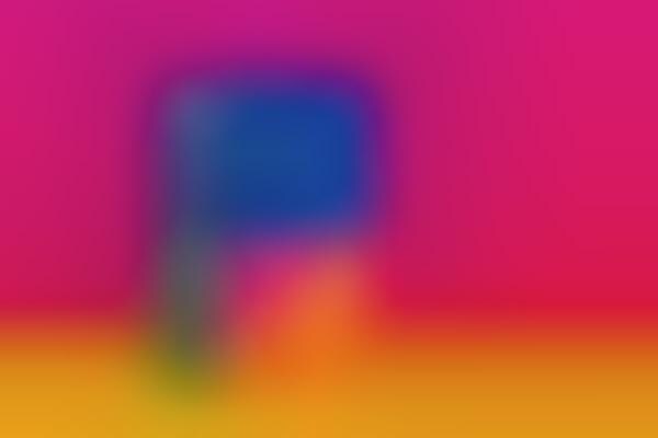 Typography-Centric Vibrant Identities : dynamic visual language