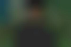 Rapper-Modeled Psychedelic Tracksuits : slowthai