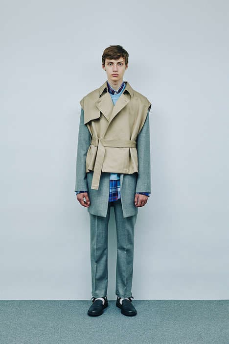 Experimental Exaggerated Fashion : a study of the mass